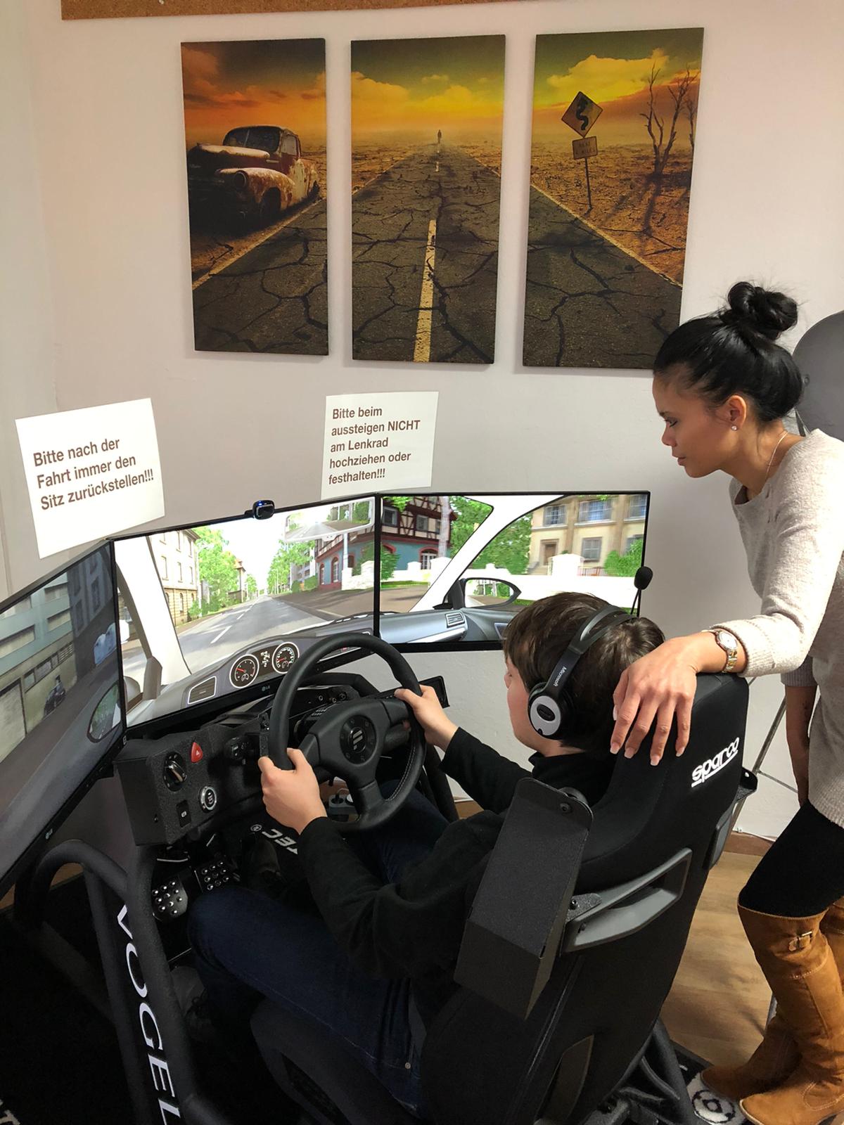 fahrschule fahrwerk - DER FAHRSIMULATOR